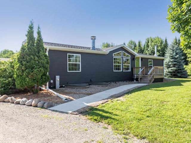 2941 Huebscher Rd, Abrams, WI 54101