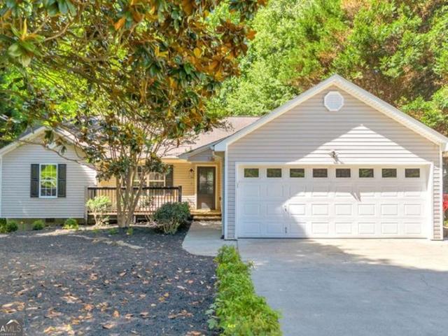 2941 Lake Hollow Rd, Gainesville, GA 30501