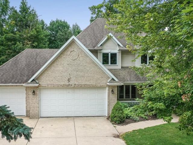 2941 S Telemark Cir, Green Bay, WI 54313
