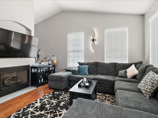 2941 Woodside Drive