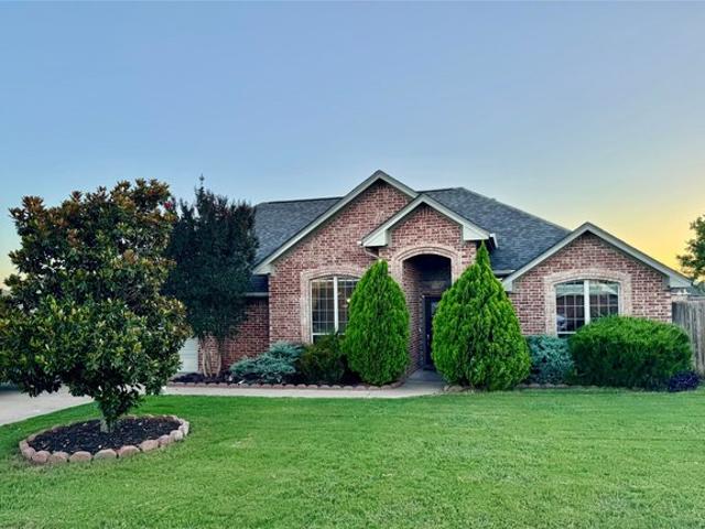 2942 Meandering Way, Granbury, TX 76049