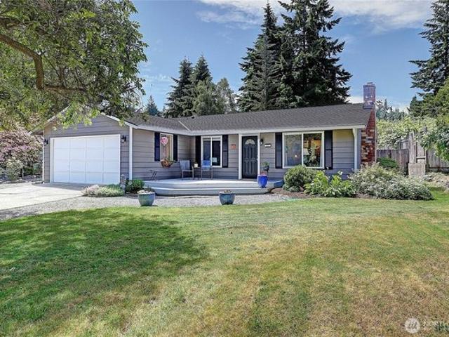 2942 Janet Ave, Camano Island, WA 98282