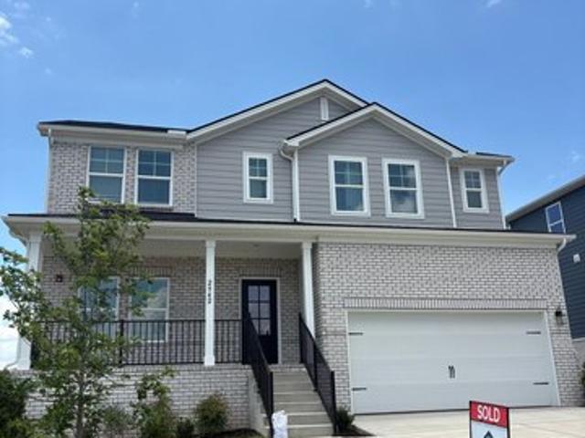 2942 Sharpstone Dr, Columbia, TN 38401