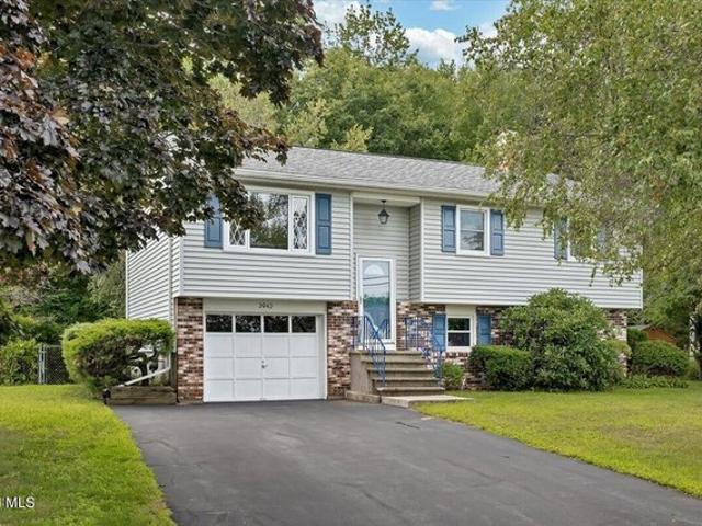 2942 W Old State Rd, Guilderland, NY 12303