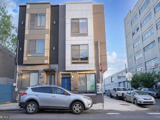 2942 W Master St, Philadelphia, PA 19121
