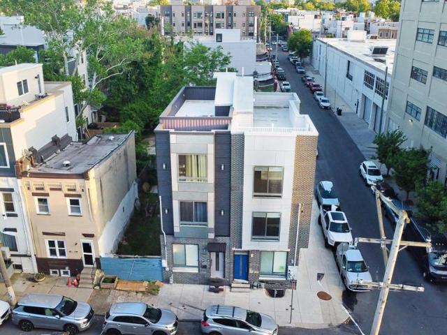 2942 W Master Street