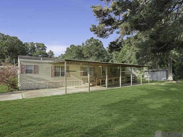 29437 Burns Ln, Walker, LA 70785