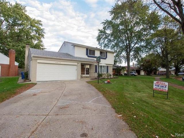 29434 Walker Dr, Warren, MI 48092