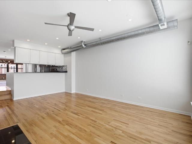 2943 N Lincoln Avenue # 212