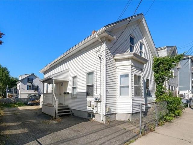 294 Admiral St, Providence, RI 02908