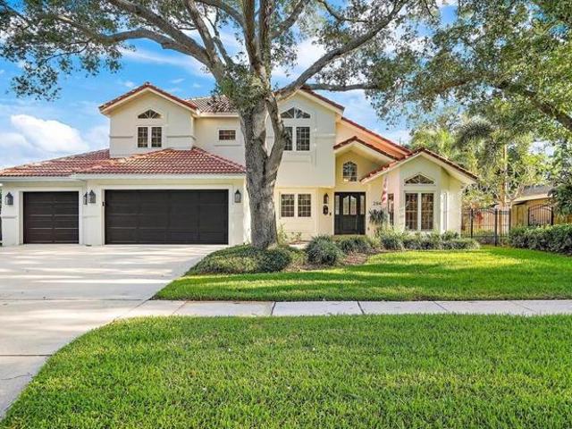 294 Belleair Dr NE, Saint Petersburg, FL 33704