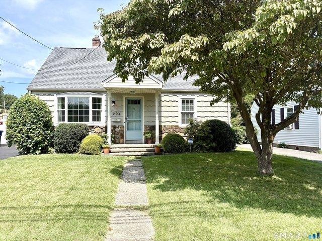 294 Burnsford Ave, Bridgeport, CT 06606