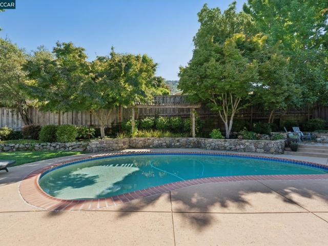 294 Deerfield Dr