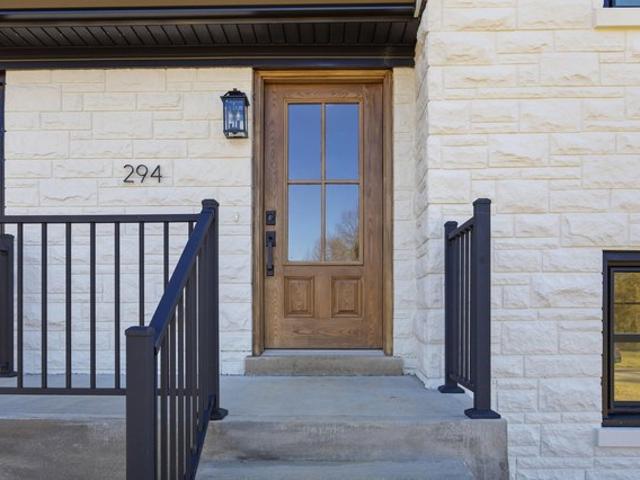 294 Idle Hour Dr, Lexington, KY 40502