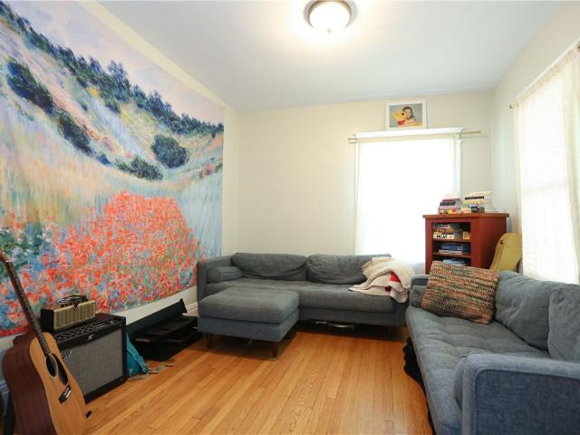 294 Laburnam Crescent