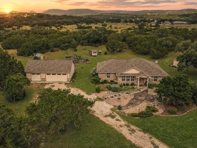 294 Mustang Pass, Bandera, TX 78003