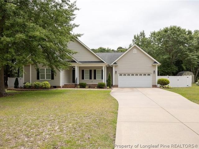 294 Pinecroft Dr, Dunn, NC 28334