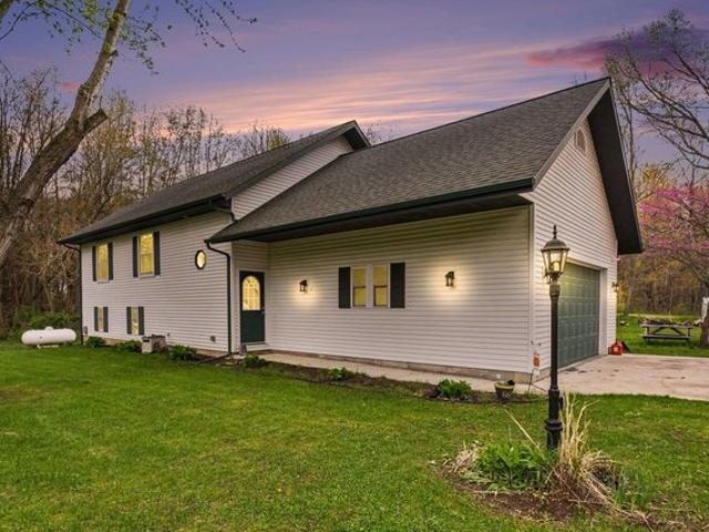 29542 Priest St, Dowagiac, MI 49047