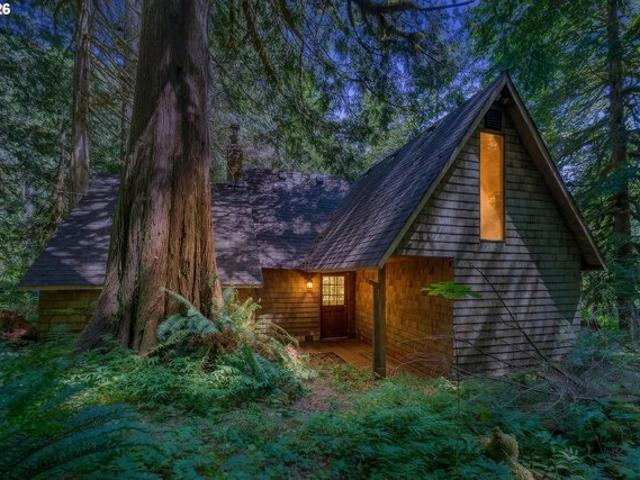 29544 E Rd # 12, Rhododendron, OR 97049