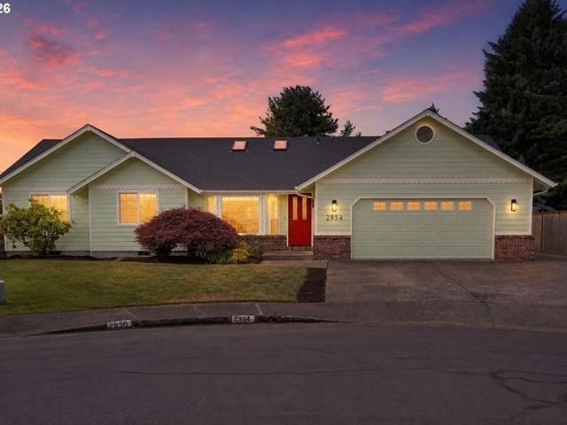 2954 Brett Loop, Eugene, OR 97404