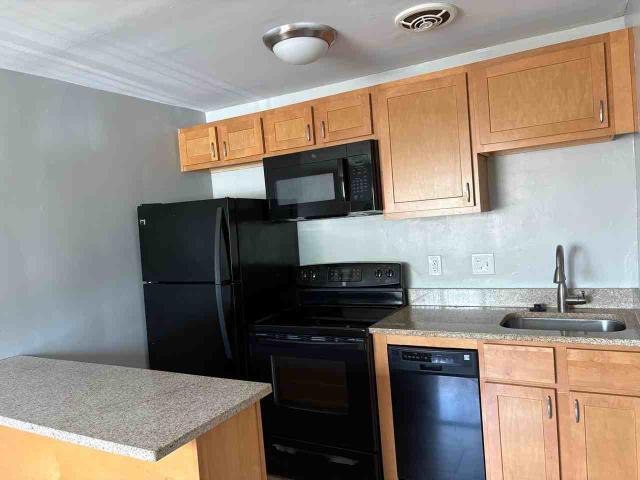 2955 Madison 2 Bedroom Apartment for Rent at 2955 Madison Rd, Cincinnati, OH 45209 Oakley