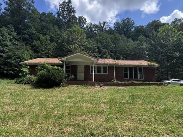 2955 N Highway 11, Manchester, KY 40962
