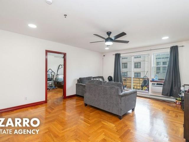 2955 Brighton 4th St Apt 3B, Brooklyn, NY 11235