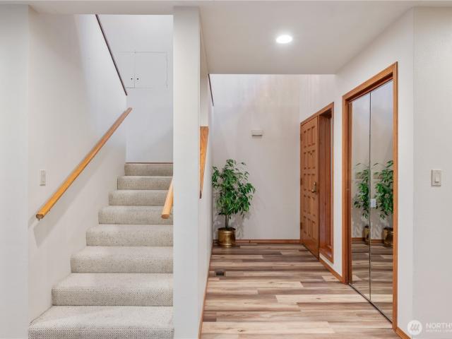 2955 Glenwood Drive # 8