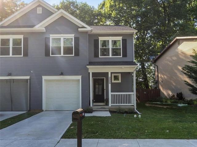 2955 Ithaca St, Allentown, PA 18103