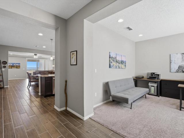 2955 Kings Canyon Loop NE