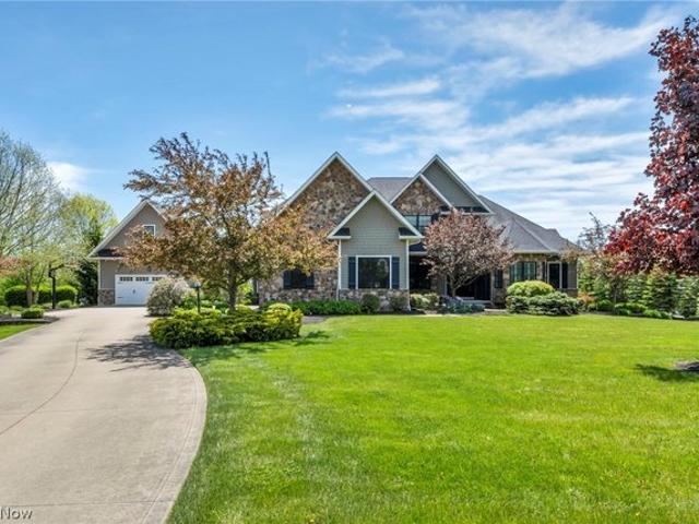 2955 Sutton Ln, Medina, OH 44256