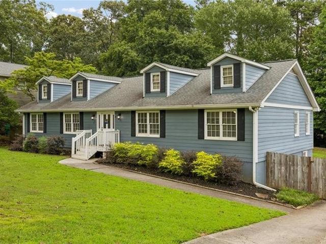 2956 Missy Dr, Marietta, GA 30062