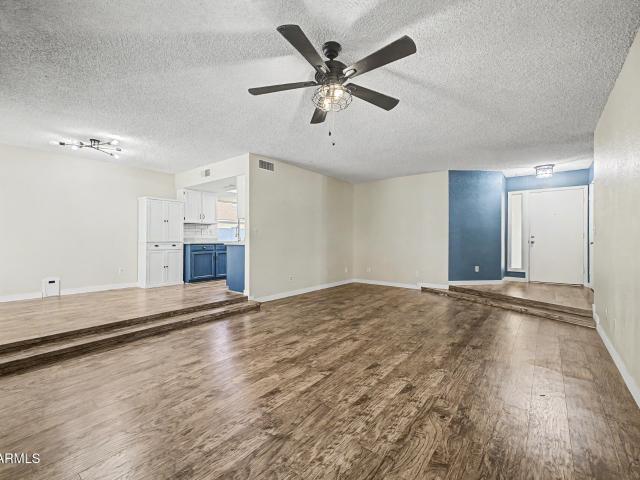 2956 W SANDRA Terrace