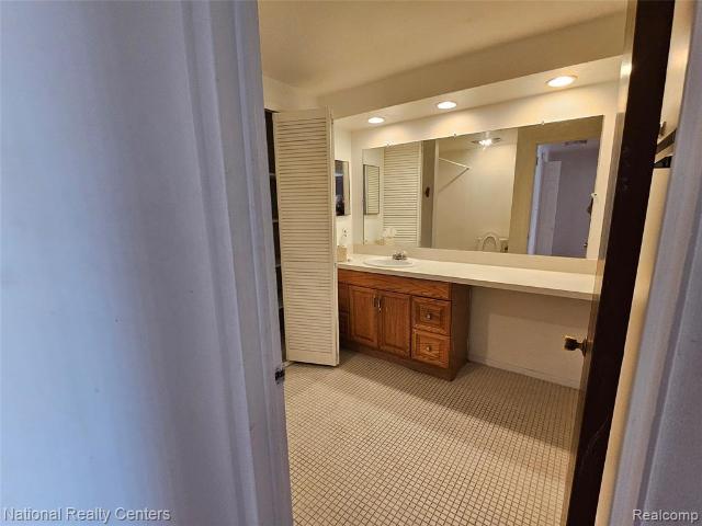 29576 city center drive # 4