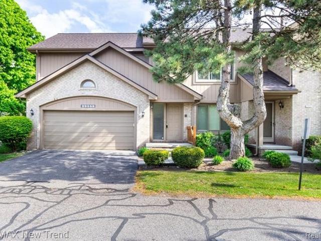 29583 Sierra Pointe Cir, Farmington Hills, MI 48331