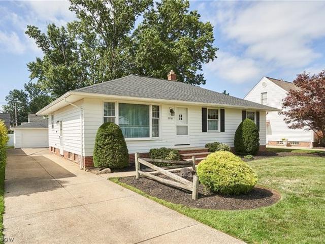 29581 Robert St, Wickliffe, OH 44092