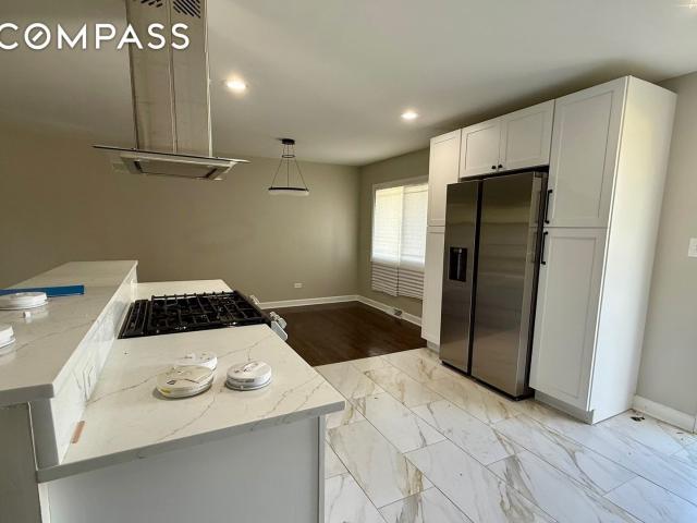 2958 st, Lansing, IL