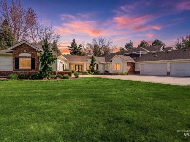 2958 W Champagne Ct