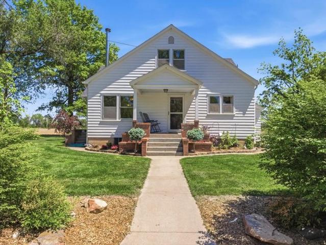 2959 Arapaho Rd, Hesston, KS 67062