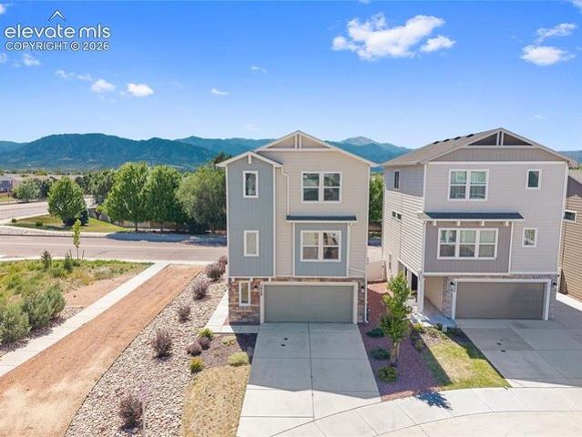 2959 Silver Hawk Dr, Colorado Springs, CO 80916