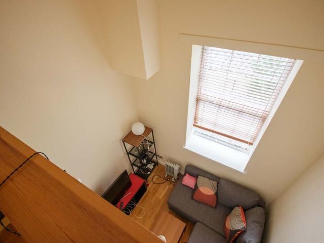 2959L Drummond Street, Edinburgh, EH8 9TT