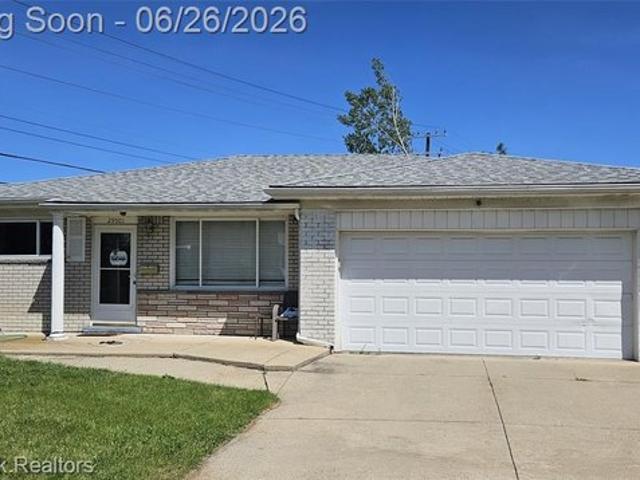 29501 Van Laan Dr, Warren, MI 48092