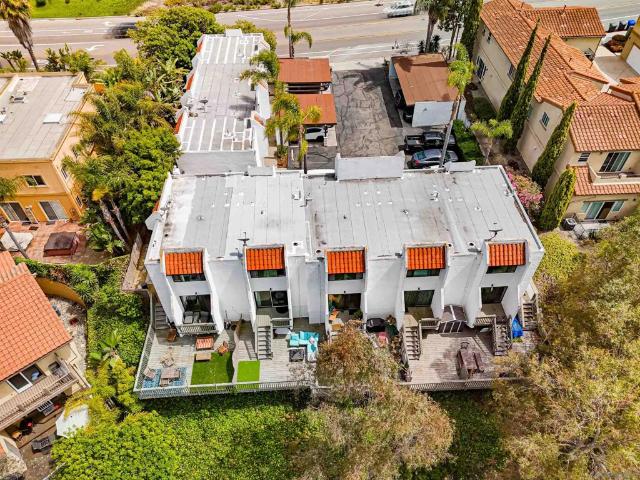 2950 La Costa Ave