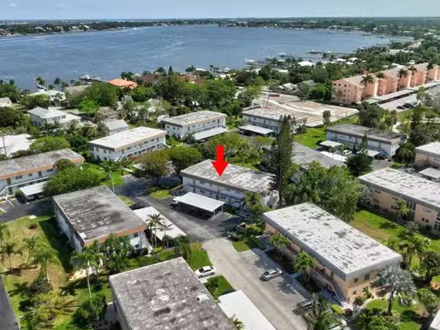 2950 SE Ocean Unit #8 5, Stuart, FL 34996 MLS RX 10969708