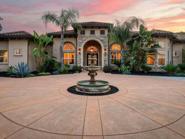 2950 Taylor Rd, Loomis, CA 95650