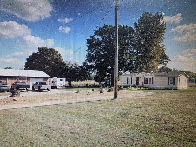 29510 S Dr N, Springport, MI 49284
