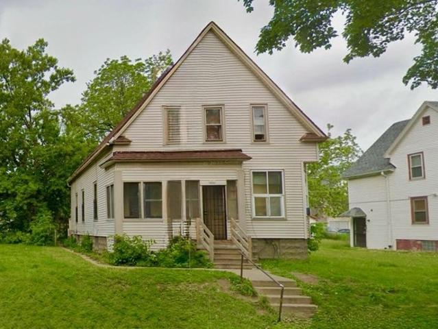 2951 N 25th St, Milwaukee, WI 53206