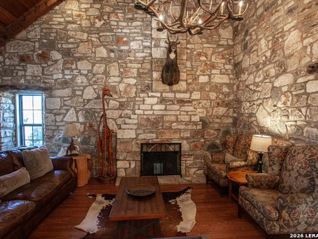 2951 Fall Creek Rd