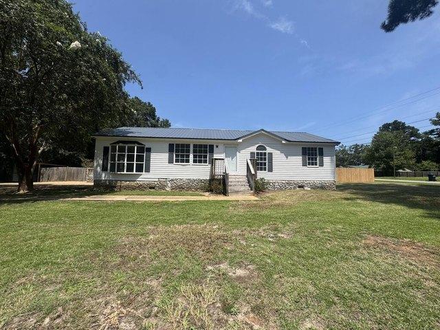 2951 Summerhill Rd, Thomasville, GA 31757