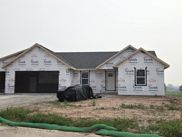 2951 Winnipeg St, Menasha, WI 54952